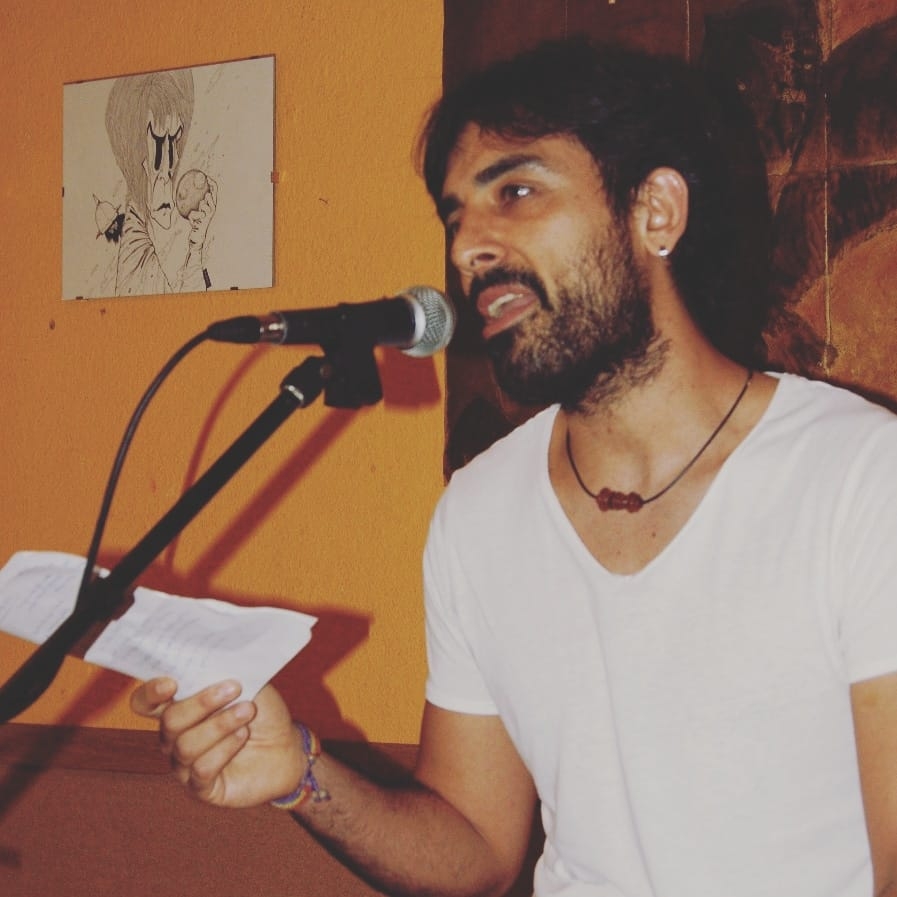 5 poemas de Ícaro Carrillo – Palabrerías