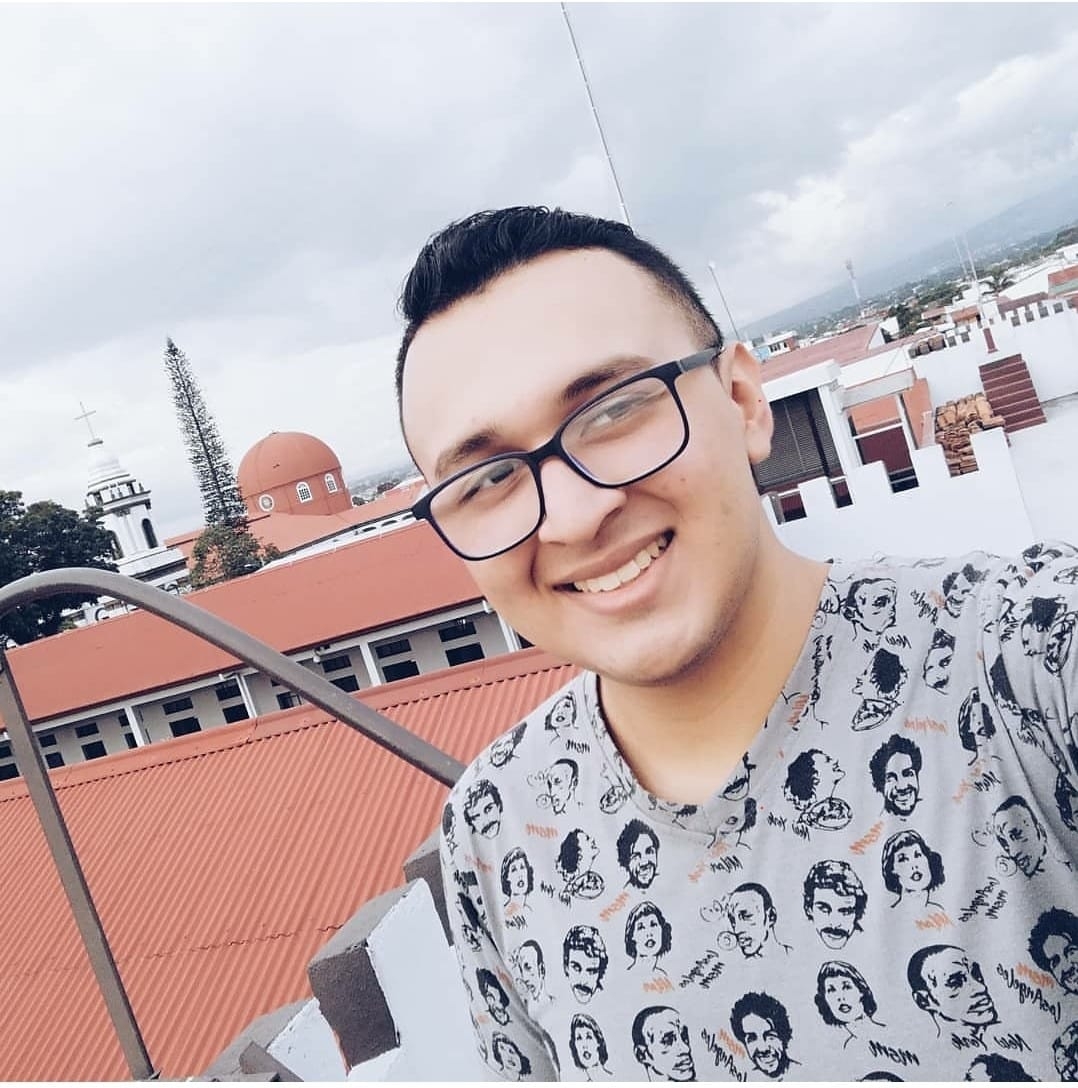 Poema | Al tabaco, por Steven Bonilla – Palabrerías